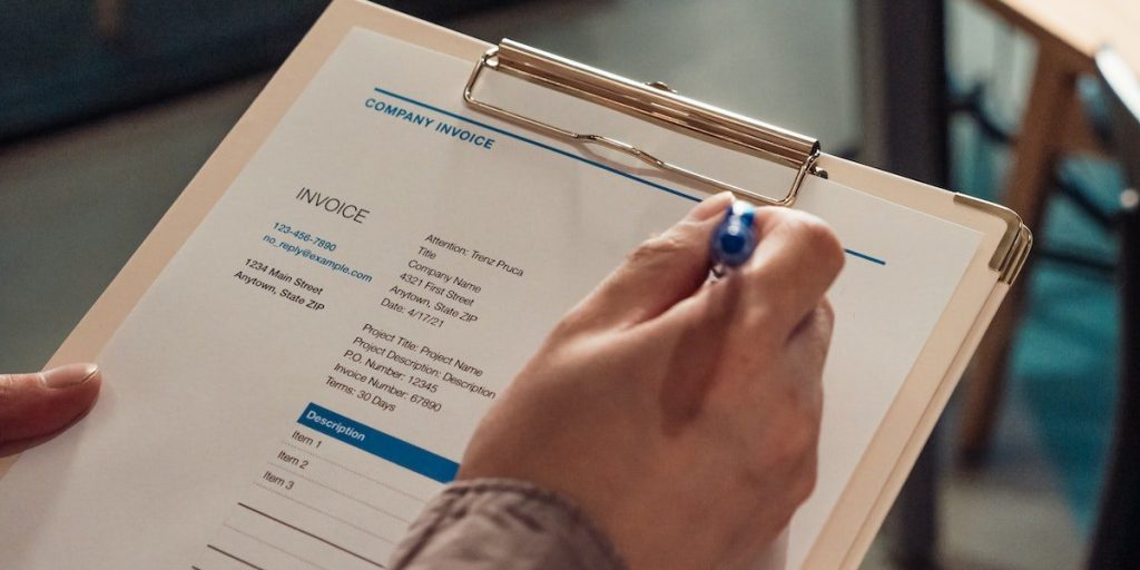 How To Invoice So You Actually Get Paid - 7 Steps | Fincyte