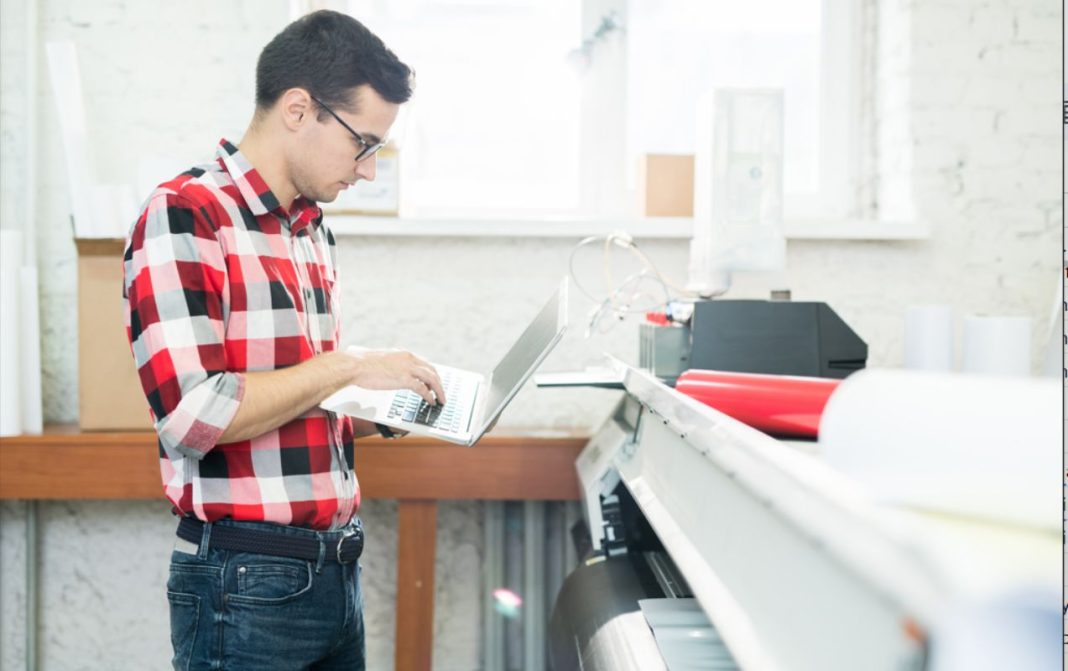 A Small Business Owner's Guide To Signage Printing Equipment | Fincyte